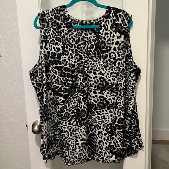 Rachel Zoe | Tops | Rachel Zoe Silky Shell For Under Suits Or To Wear ...